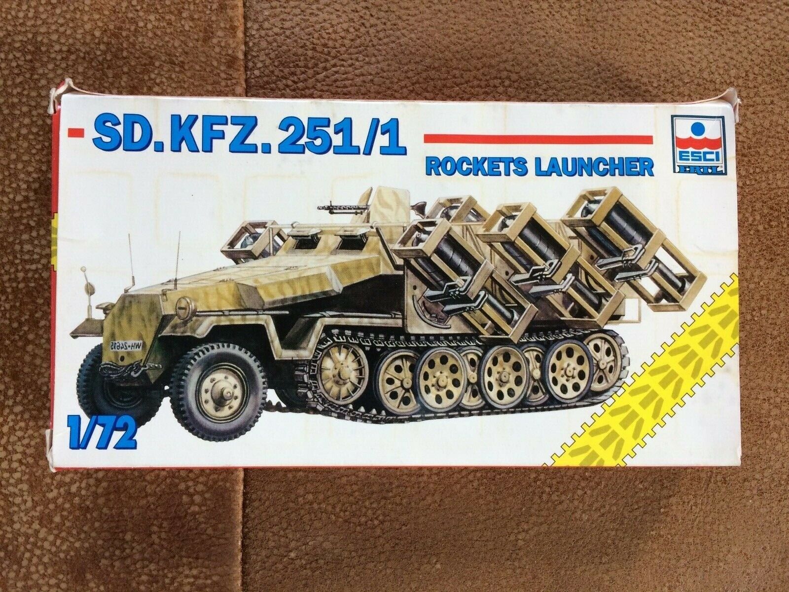 ESCI 1/72 Maket SdKfz 251/1 Rocket Launcher